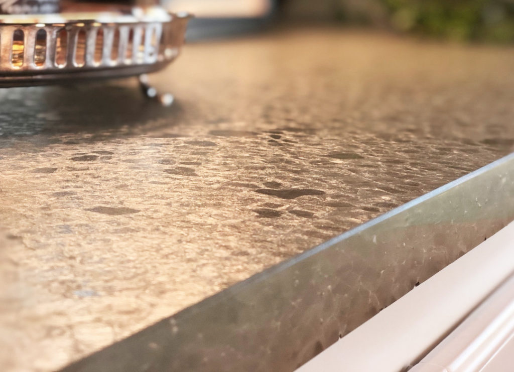 Add Beauty and Practicality With Glass Countertops - GlassArt Design